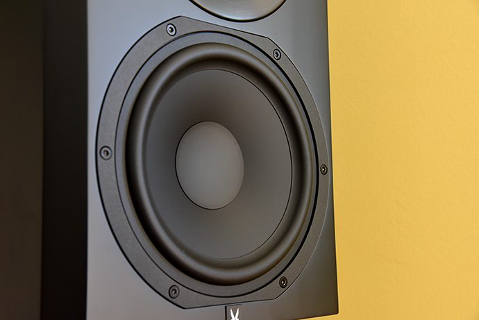 arendal-1723-monitor-thx-5 - Headfonia